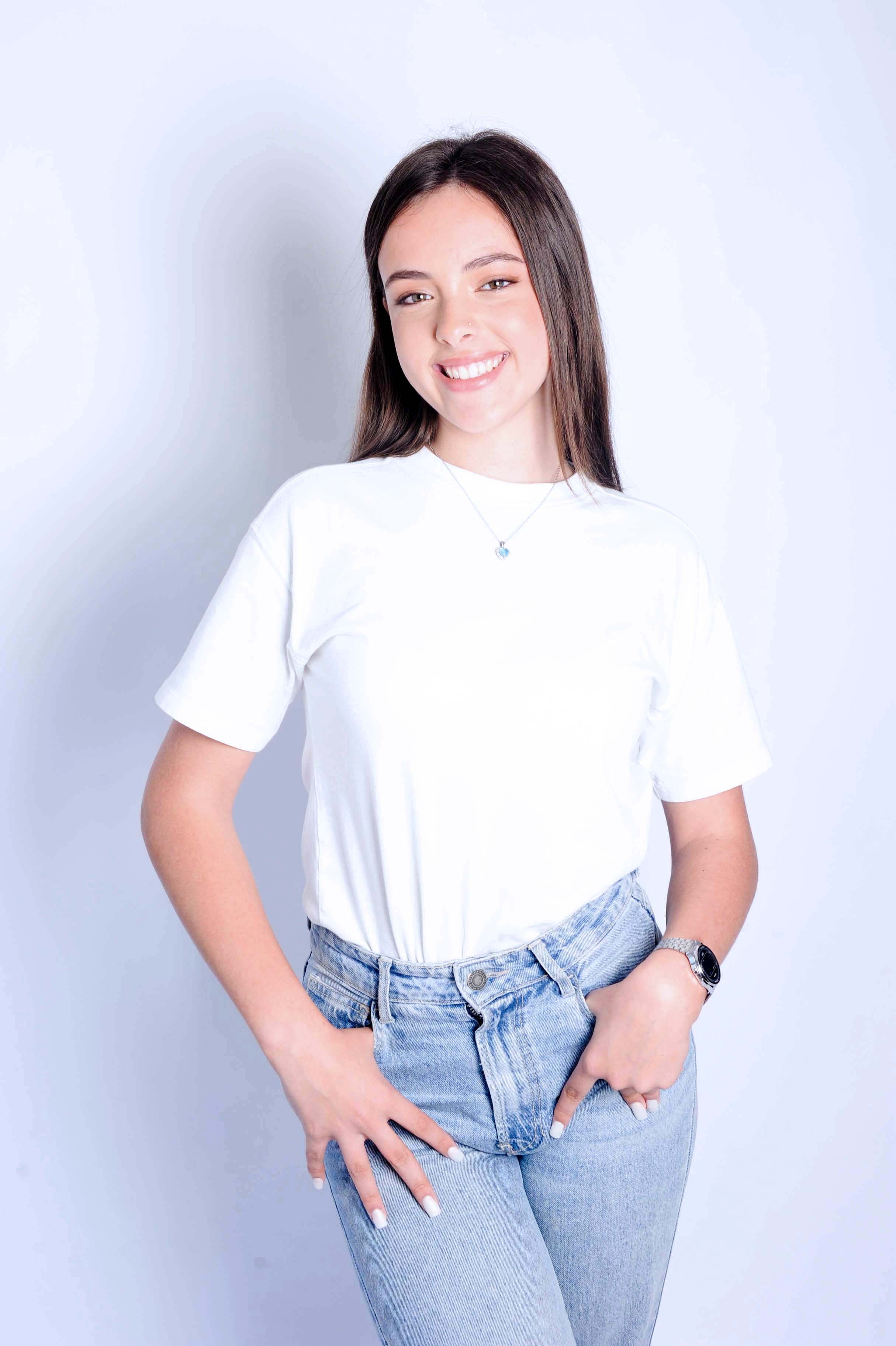 Eliana Pinto – Act in Model