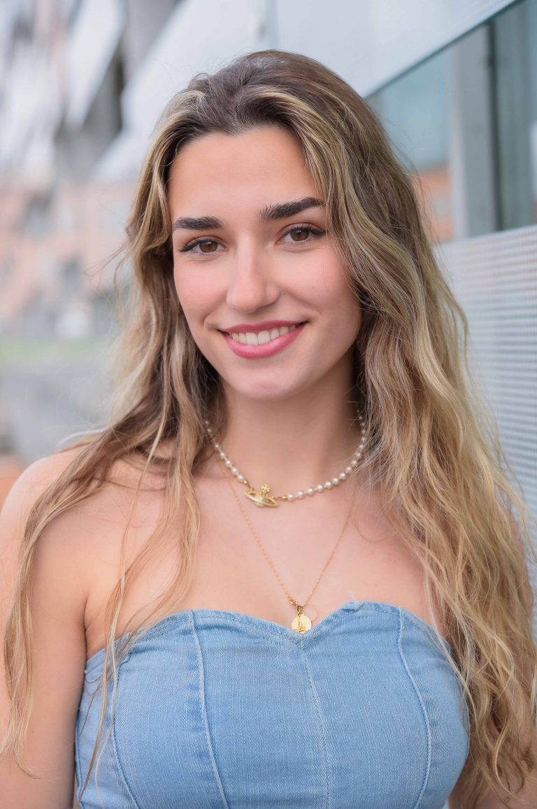 Lara Sebastião – Act in Model